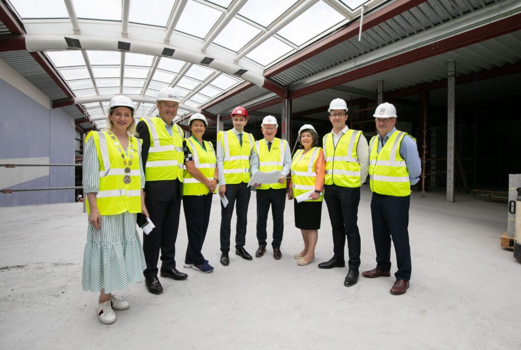 Simon Harris Visits Coonagh Engineering Campus, TUS! - Monami ...